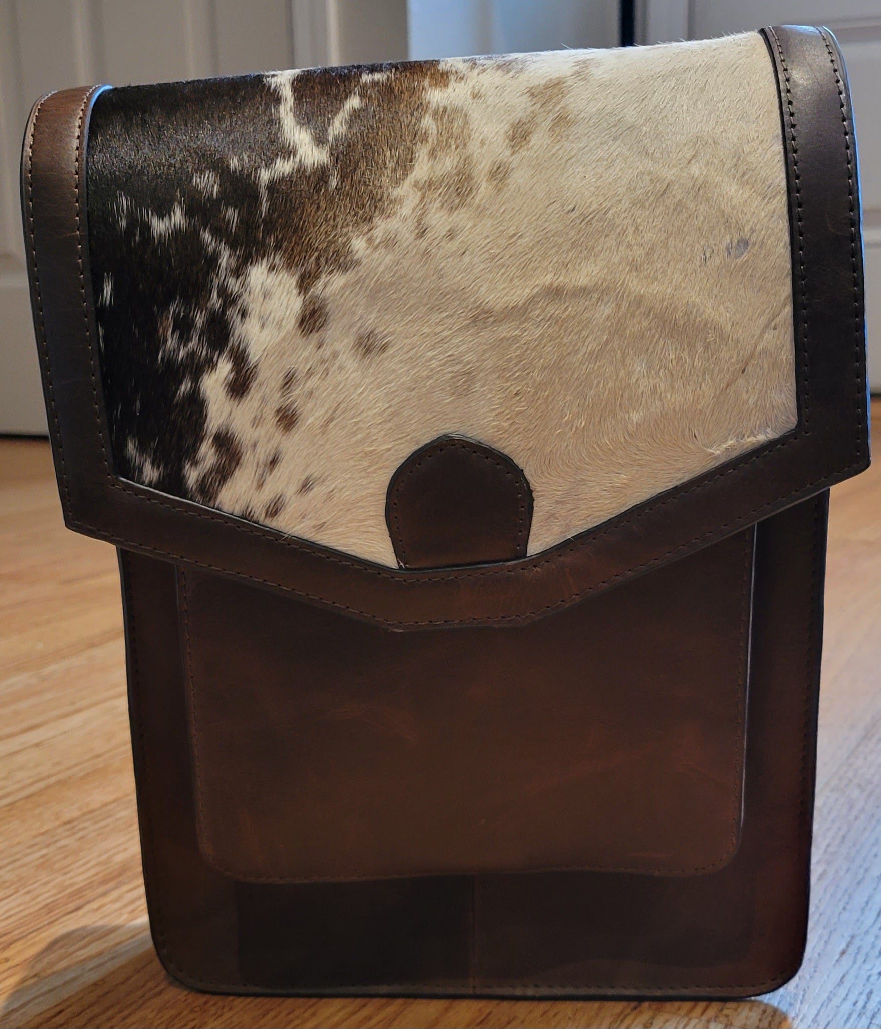 The Cow Leather Cross Body Bag – Elan of Eulalia