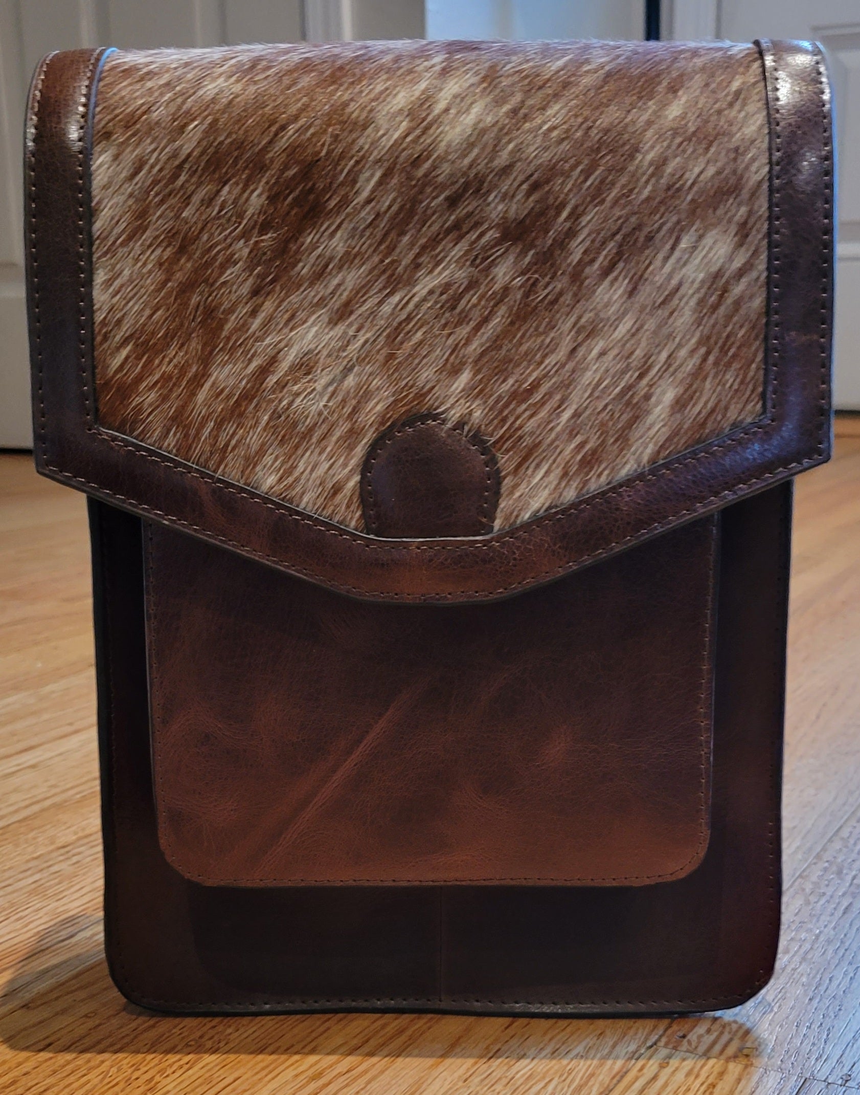 The Cow Leather Cross Body Bag – Elan of Eulalia